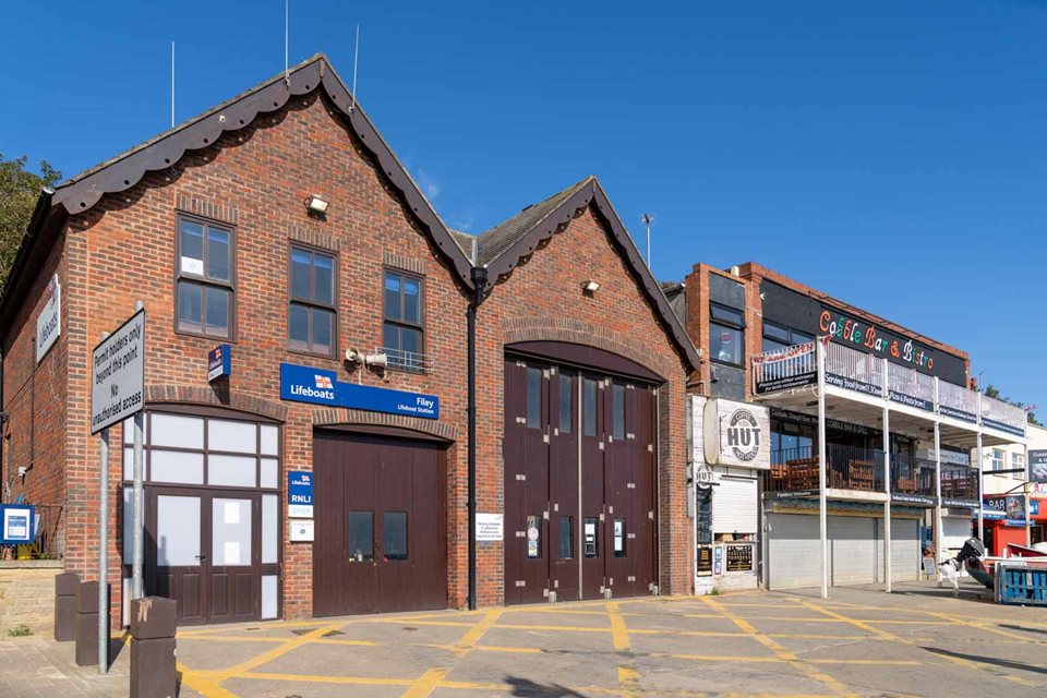 Retirement Homes for sale in North Yorkshire | Filey - Bungalows ...