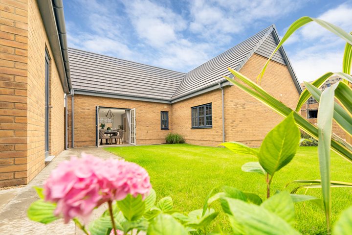 New build retirement bungalows for sale | McCarthy Stone