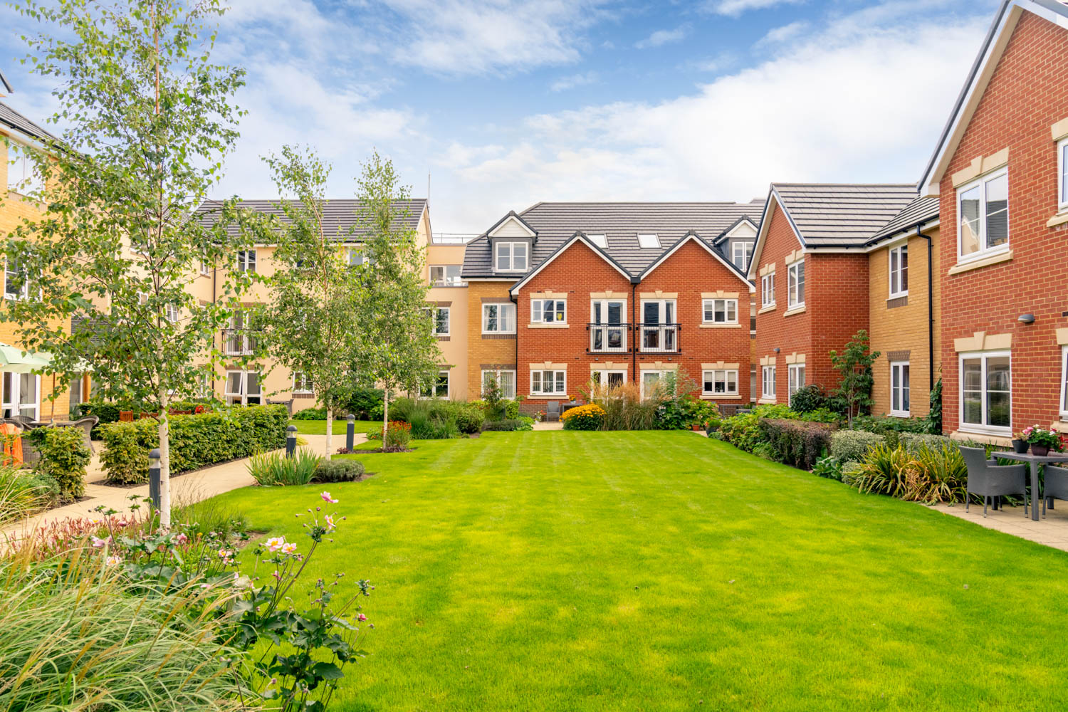 Retirement Homes for rental in Surrey | Edward Place | McCarthy Stone