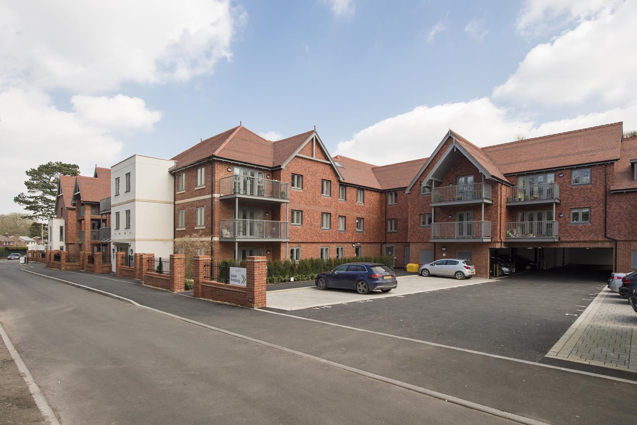 Retirement Homes for in Wiltshire | Canning Place | McCarthy Stone