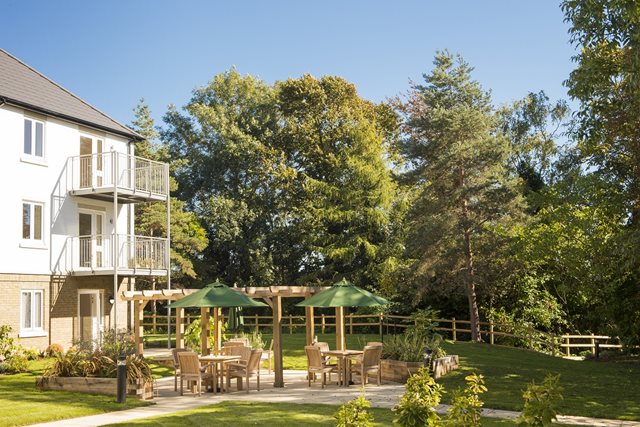 Retirement Homes for in Wiltshire | Applegate House | McCarthy Stone