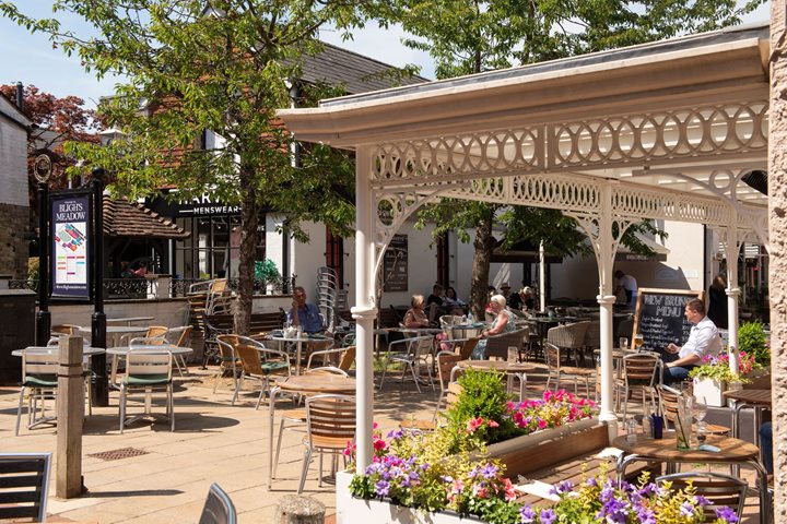Retirement homes in Dunton Green | McCarthy & Stone