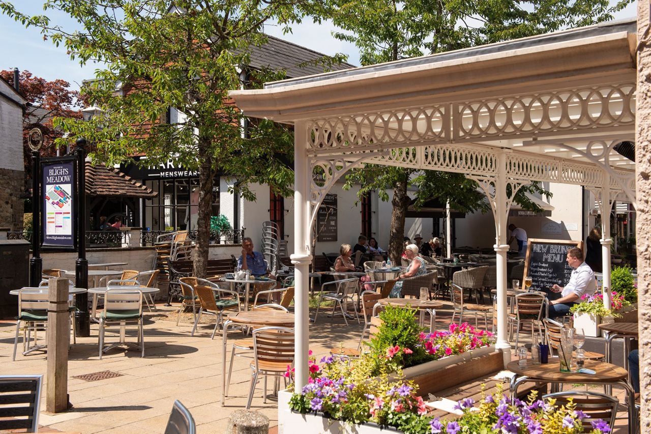 Retirement homes in Dunton Green | McCarthy & Stone
