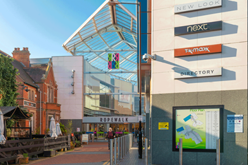 Retirement Homes for rental in Warwickshire | The Close | McCarthy Stone